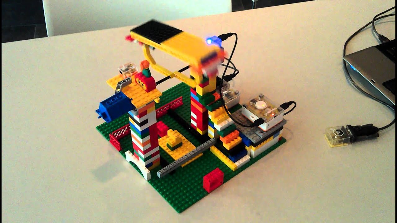 Technolab Leiden (Workshop Picocricket©) - Attractie over de kop - YouTube