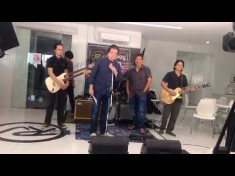 The Renegrades at RJ TV Sunday Jam - I saw Her Standing There