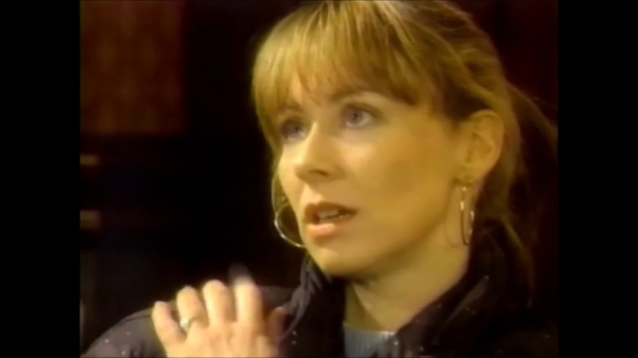 EastEnders - Carol and David reunite after 16 years (1st February 1994 ...