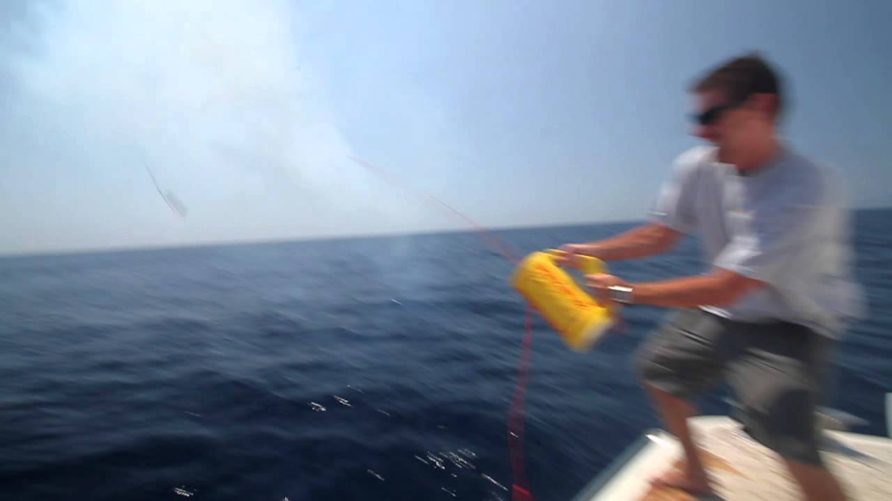 How to fire a defiant rocket line launcher.mov - YouTube