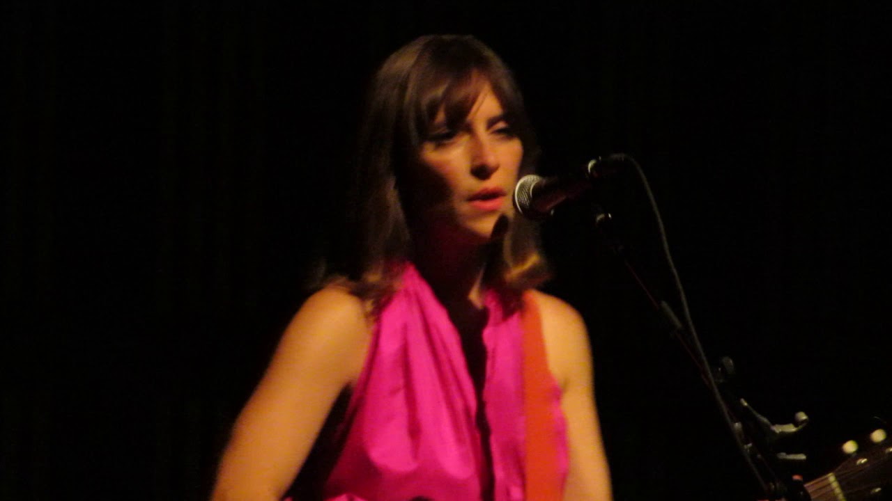 Feist @ Teatro dell'Arte Triennale - Baby be simple 2017-07-31 - YouTube