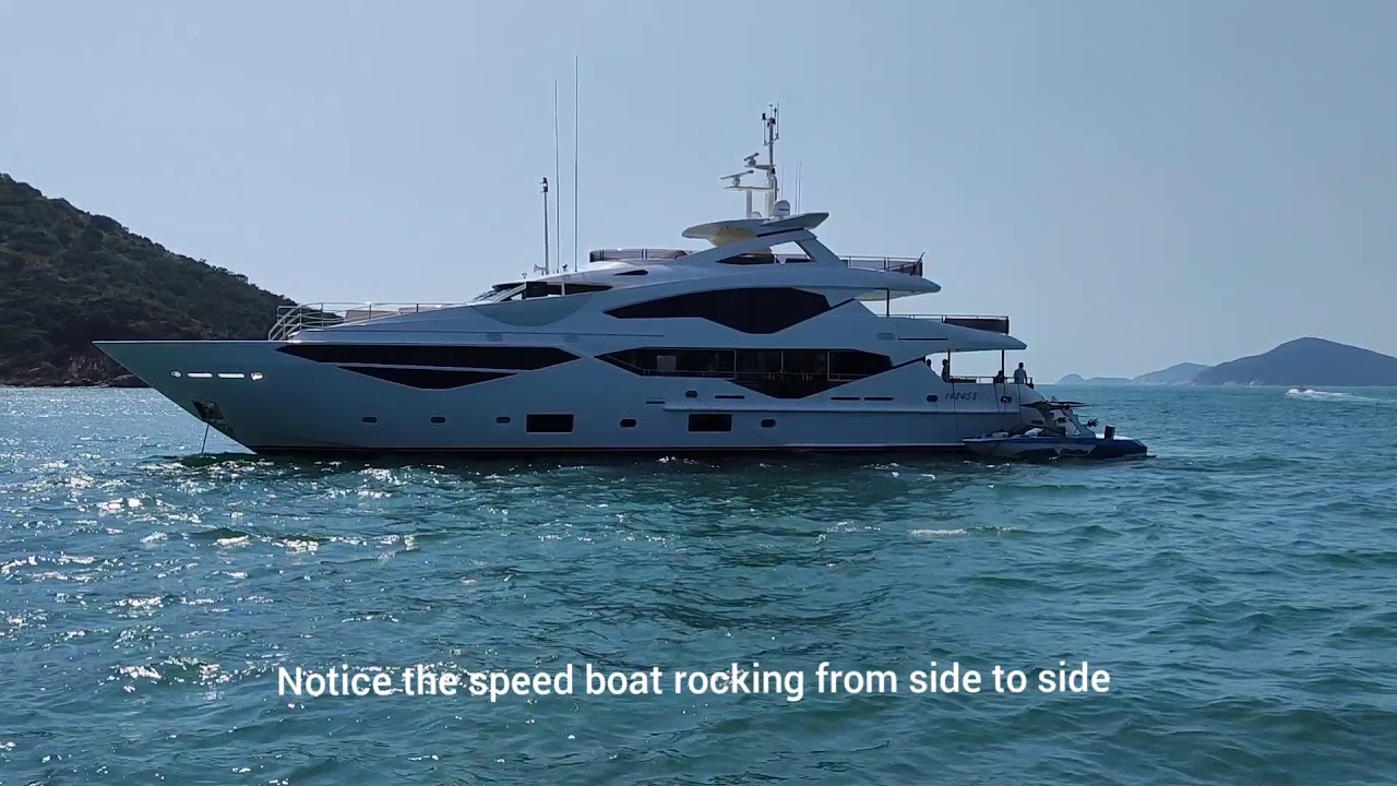 Sunseeker 131 Superyacht in Hong Kong - YouTube