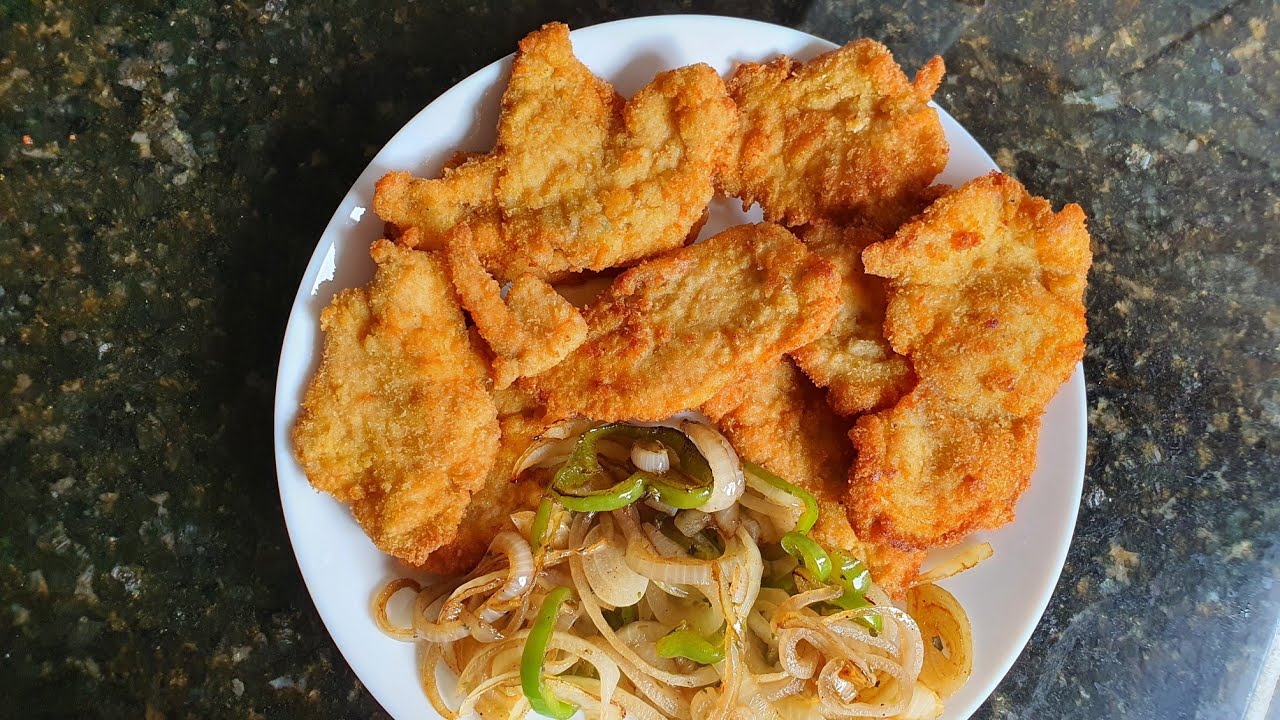 Ta sem opção pro almoço? faz esse frango empanado, fácil e rápido ...