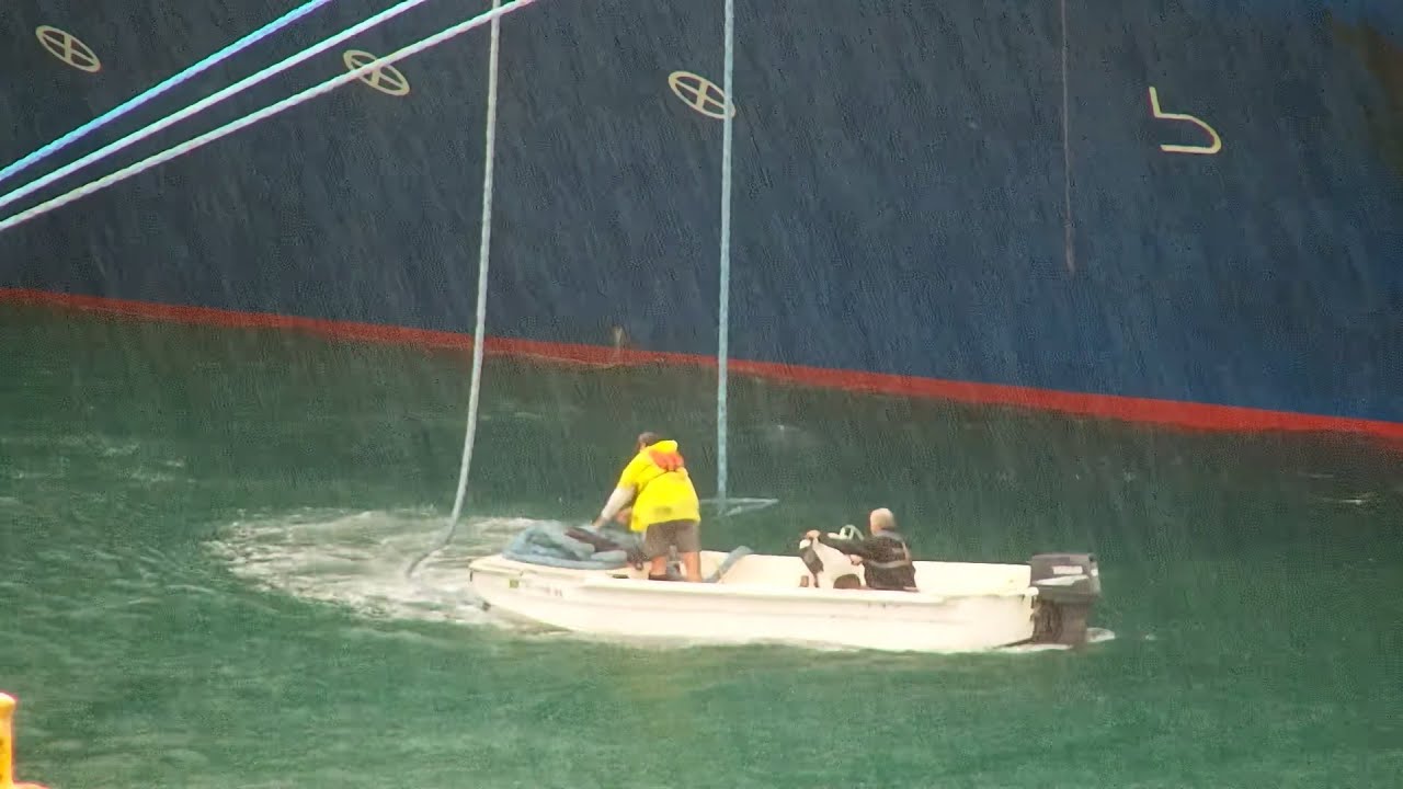Carnival Glory arrives in heavy rain at Key West - YouTube