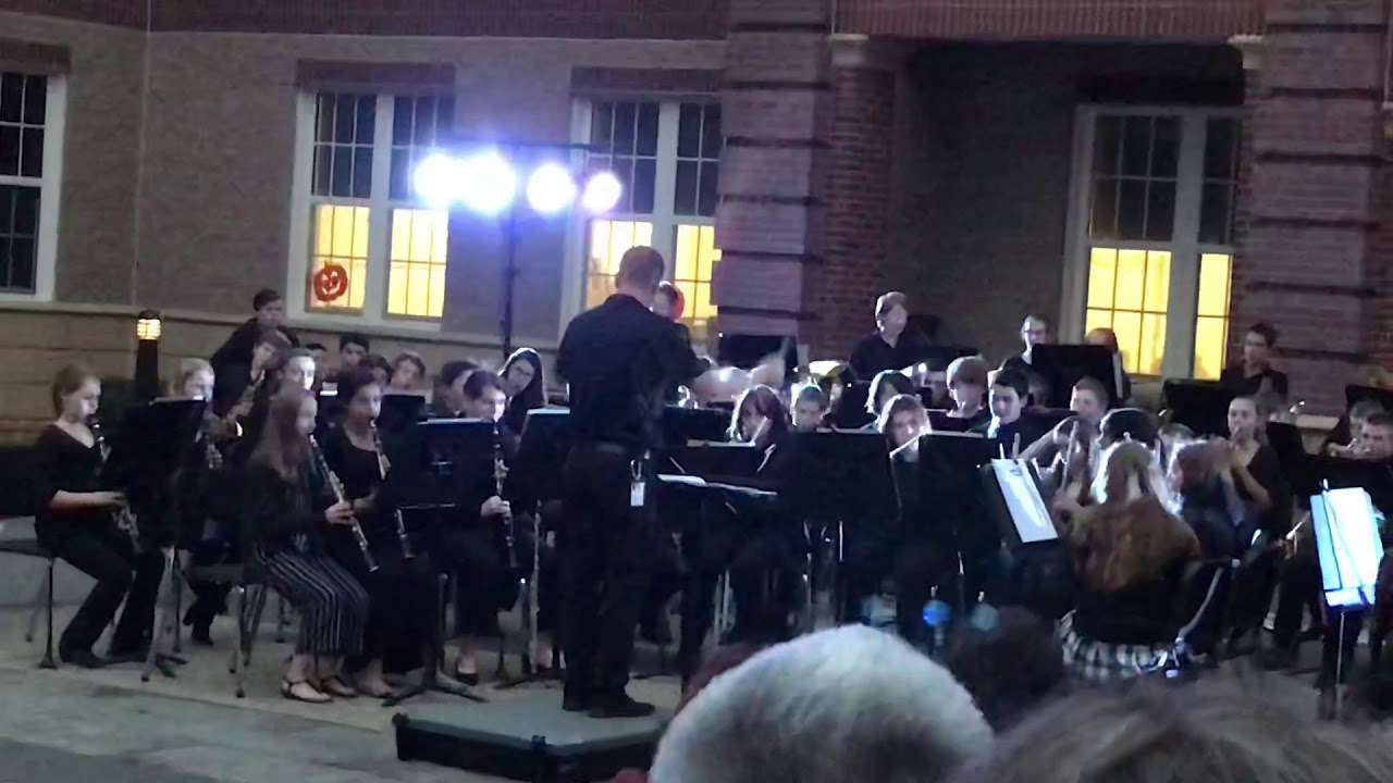 Joseph PCIS 8th grade courtyard concert 2018 - YouTube