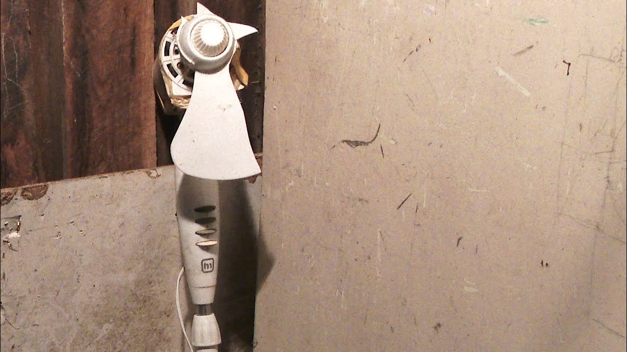 Smashing a Homemaker FD-40 Stand Fan - YouTube