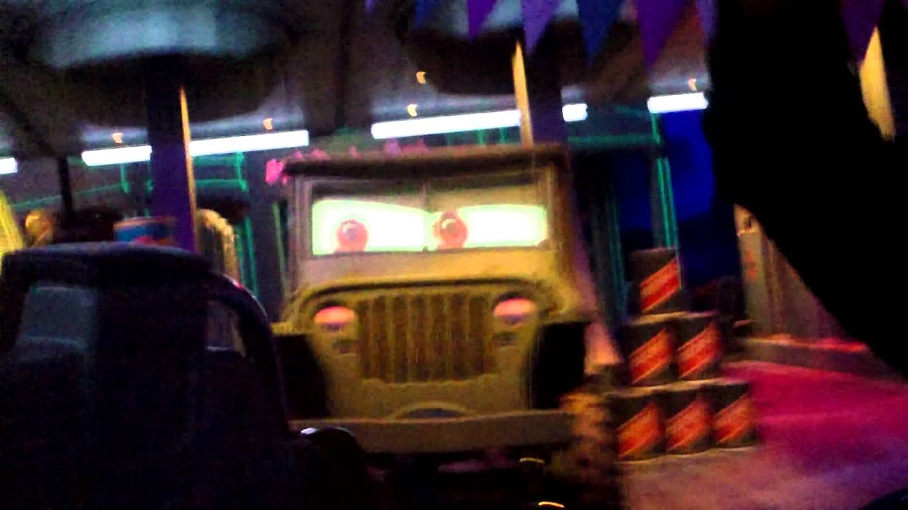 Disneyland - Cars Land - Radiator Springs Racers [FULL RIDE] - At Night ...
