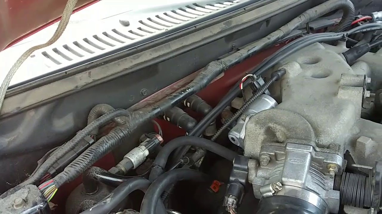 Nesesito de su alluda! Mustang v6 para que es esta manguera?? - YouTube