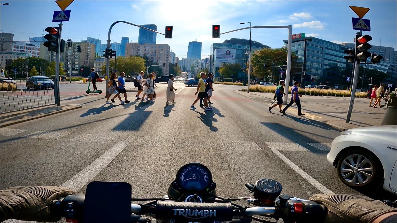 4K The best of Street Scrambler 900. Sezon 2023. Daily commute. Urban ...