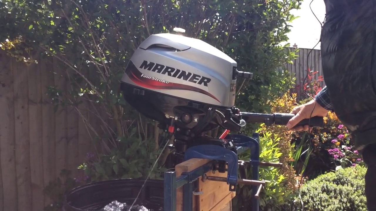 Mariner 2.5HP short shaft outboard motor - YouTube
