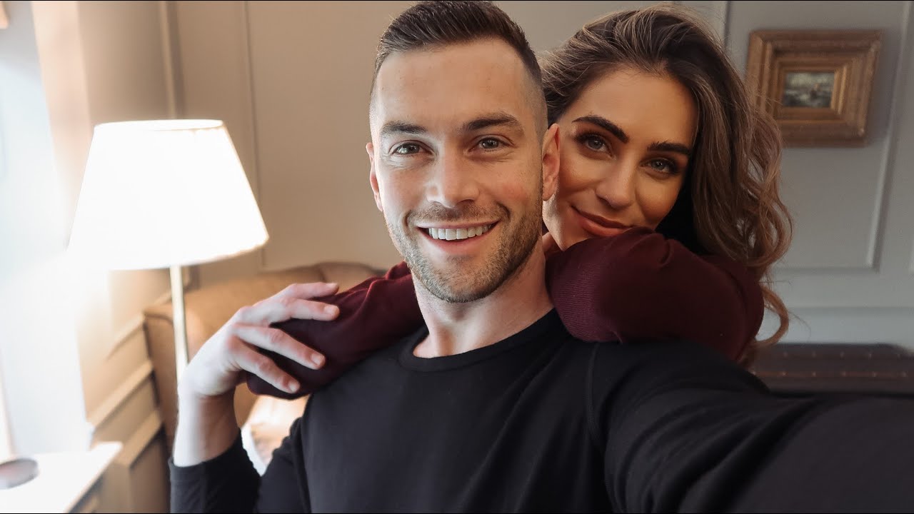 SPOILERS CHRISTMAS WITH THE MG'S | Ali Gordon & Lydia Millen - YouTube