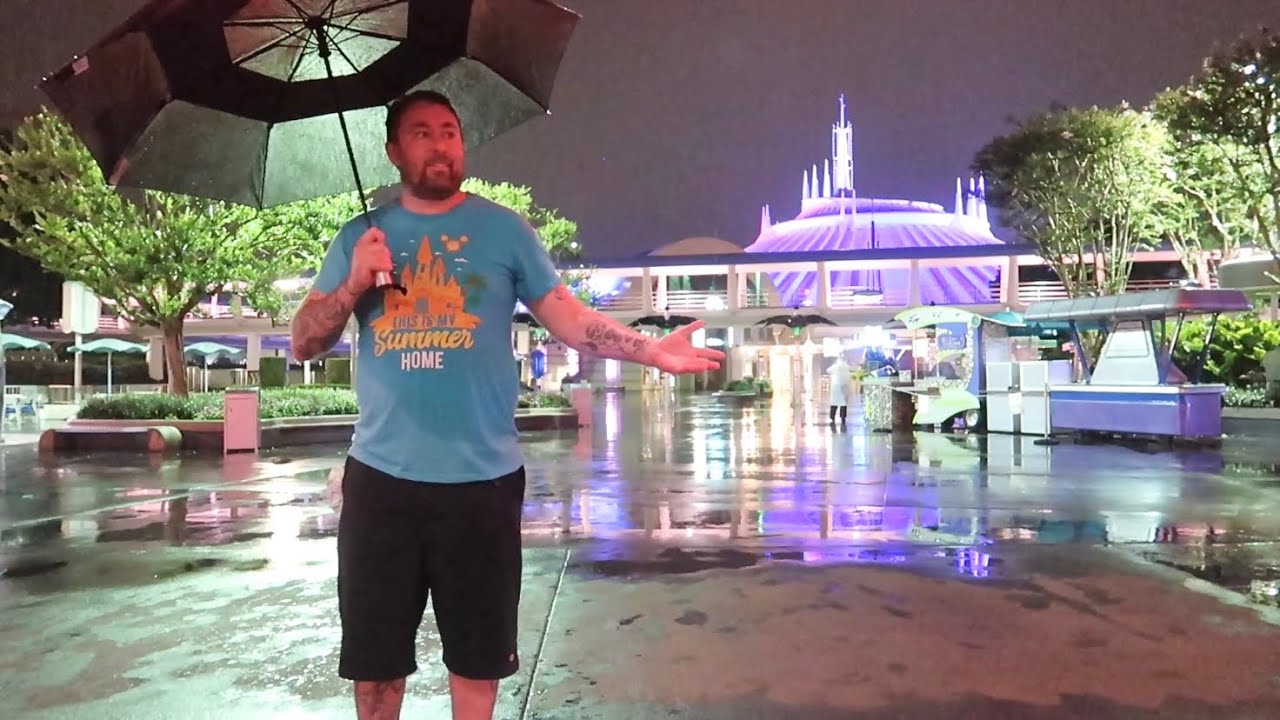 Closing Out Disney’s Magic Kingdom in Rainstorm - Empty Tomorrowland ...