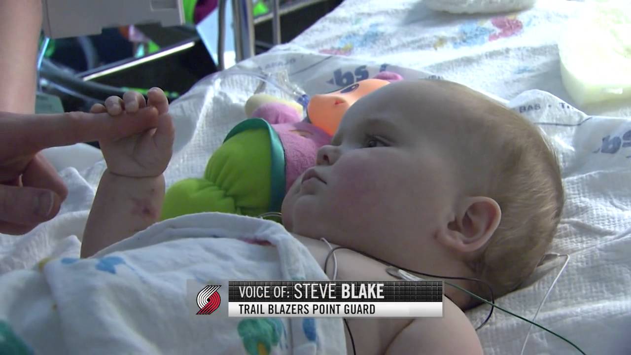 Portland Trail Blazers visit Doernbecher - YouTube
