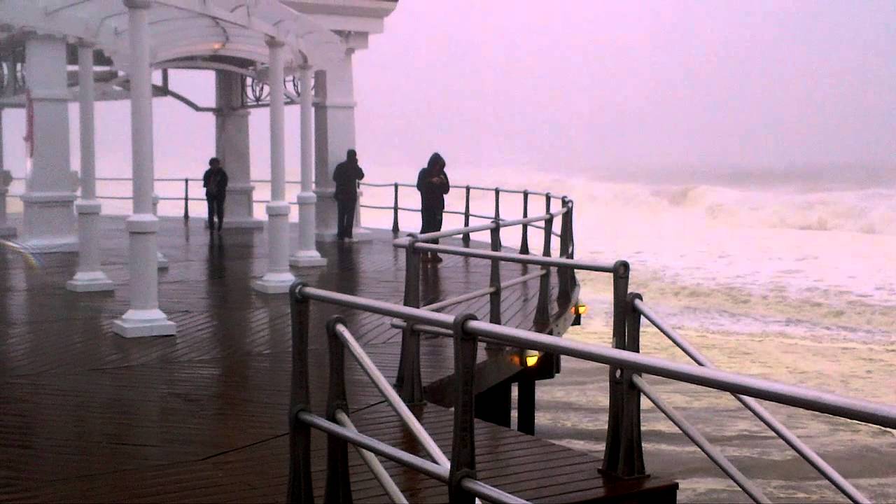 Hurricane Sandy at Long Branch New Jersey Beach. Crazy Waves. - YouTube