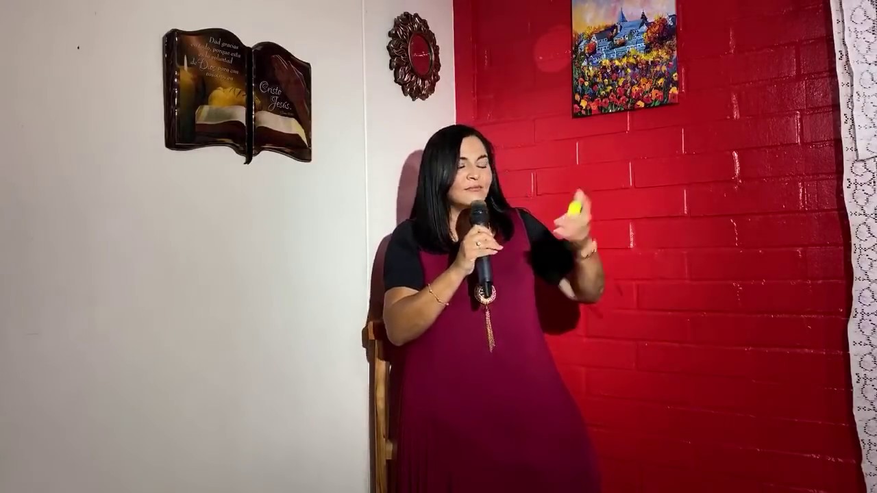 Ruth Alfaro en vivo desde casa - YouTube