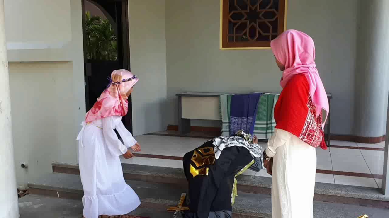 Oedipus Rex Scene IV - YouTube