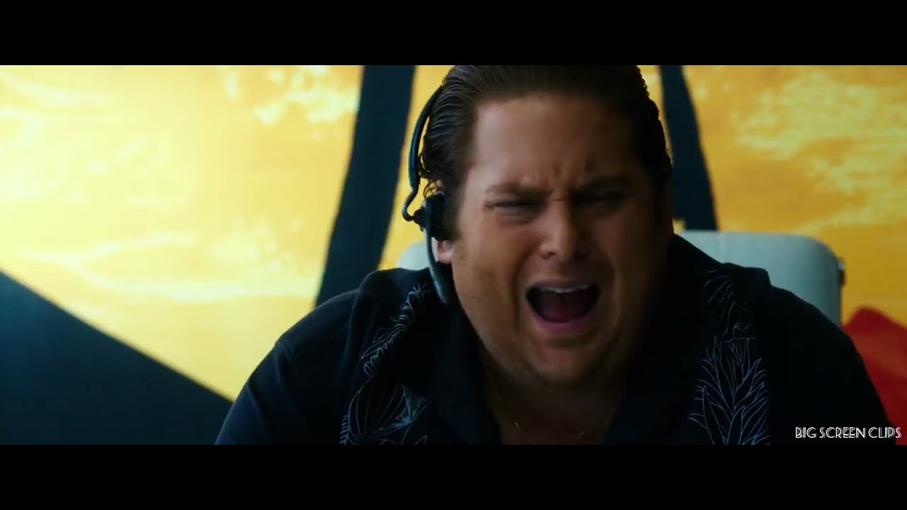 War Dogs- Merry Christmas 1080p (Complete Scene) - YouTube