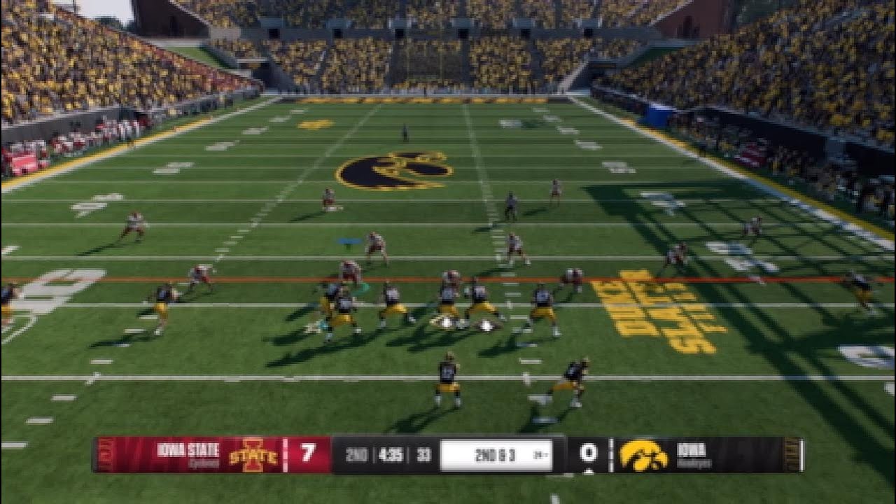 College Football 25 rivalry match (Iowa State vs. Iowa) - YouTube