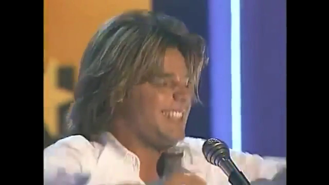 Ricky Martin María Version Cumbia - YouTube
