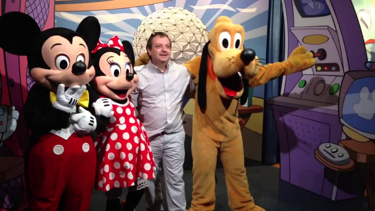Group pic Mickey Minnie Pluto and Bill - YouTube