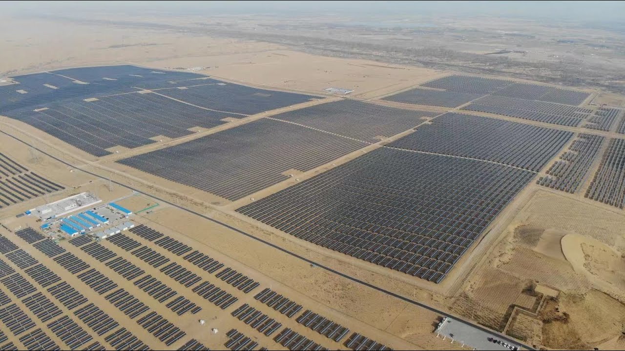 Live: A visit to China's largest solar energy base in desert - YouTube