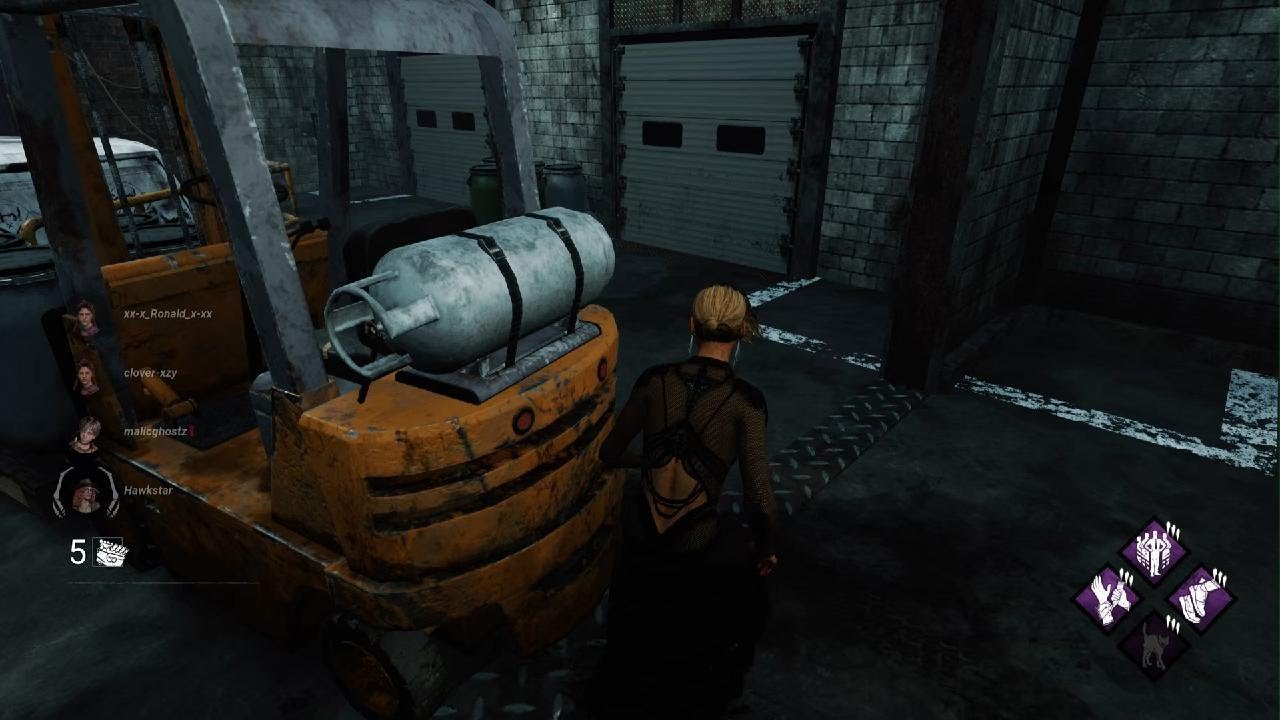 Dead by Daylight meg vs huntress - YouTube