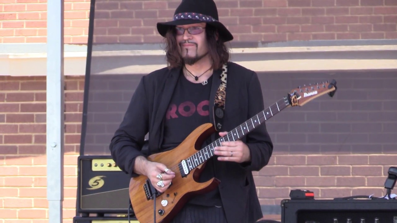 Rob Balducci - "Eve" (Live at the 2017 Dallas International Guitar Show ...