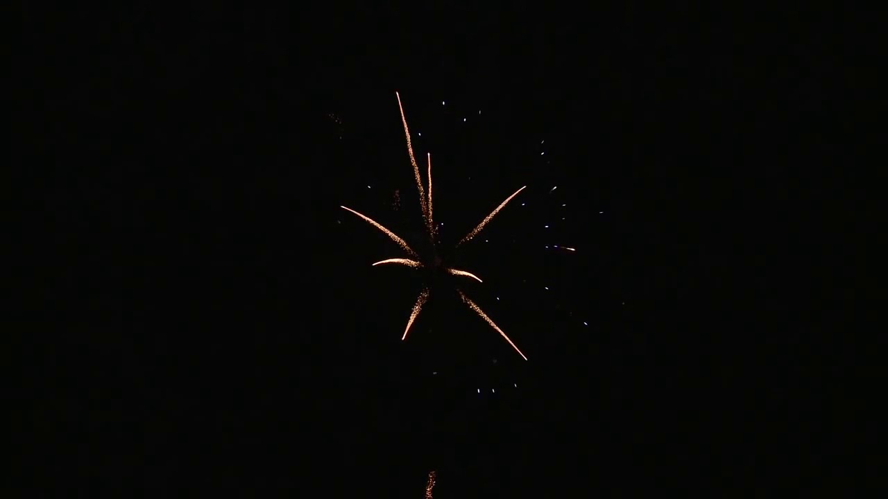 JW39 - Show of Fireworks (F3) - YouTube