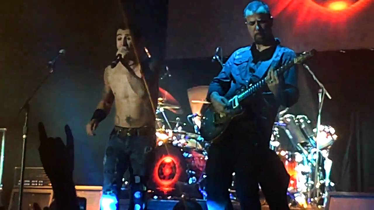Godsmack KEEP AWAY/ SPEAK Live with WE WILL ROCK YOU/WALK Queen/Pantera ...
