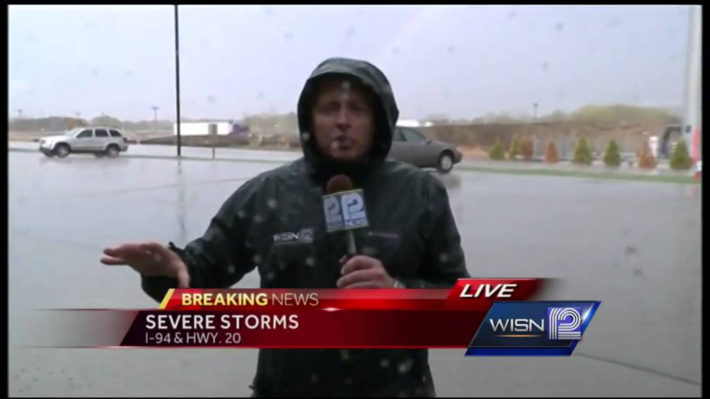 Heavy rain falls in Racine County - YouTube