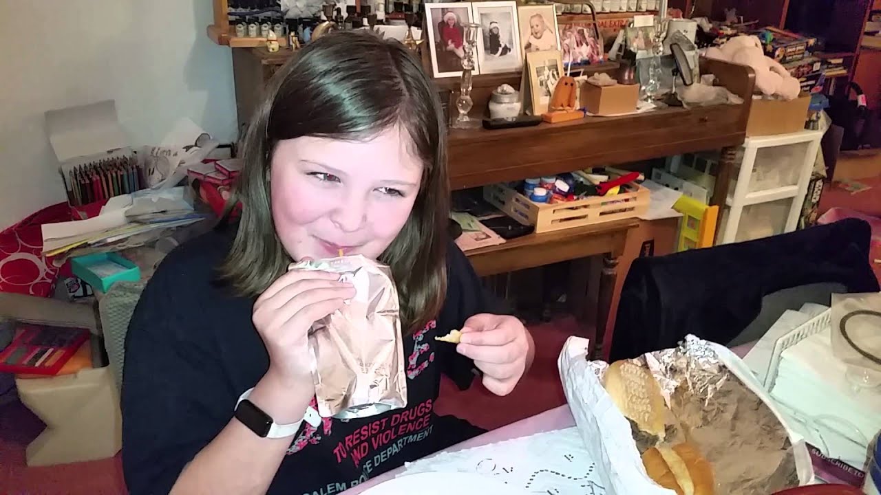 Sam eats hot sauce - YouTube