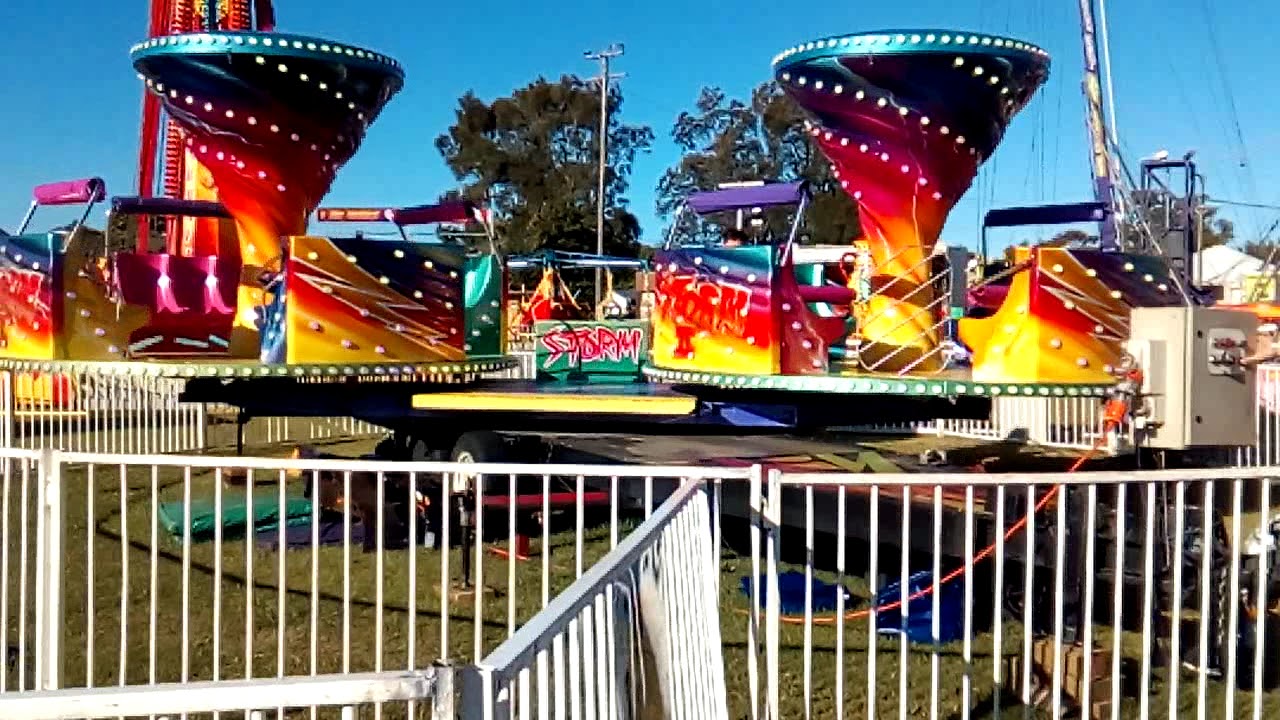 Fun ride at fair Shellharbour - YouTube