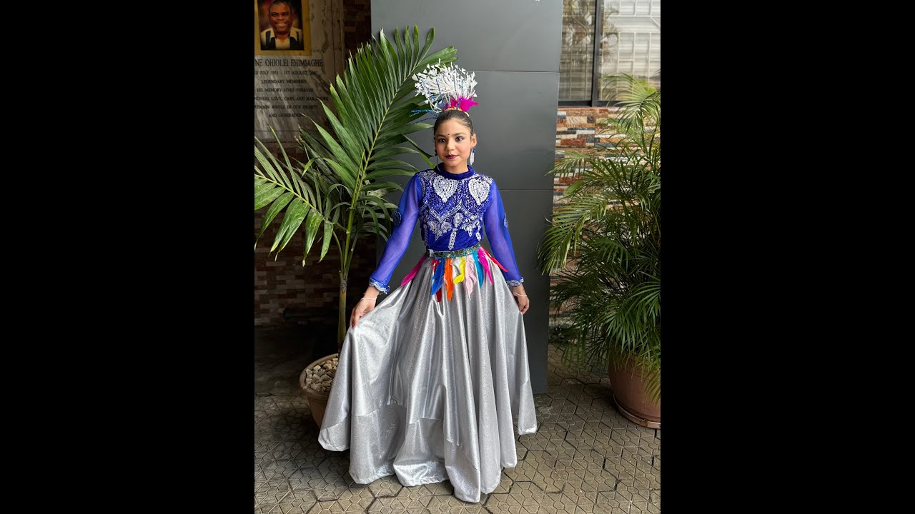 prize winning performance by Manya - YouTube