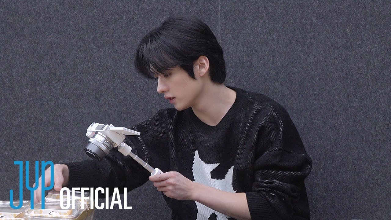 [SKZ VLOG] Lee Know : LEE KNOW LOG 11 - YouTube