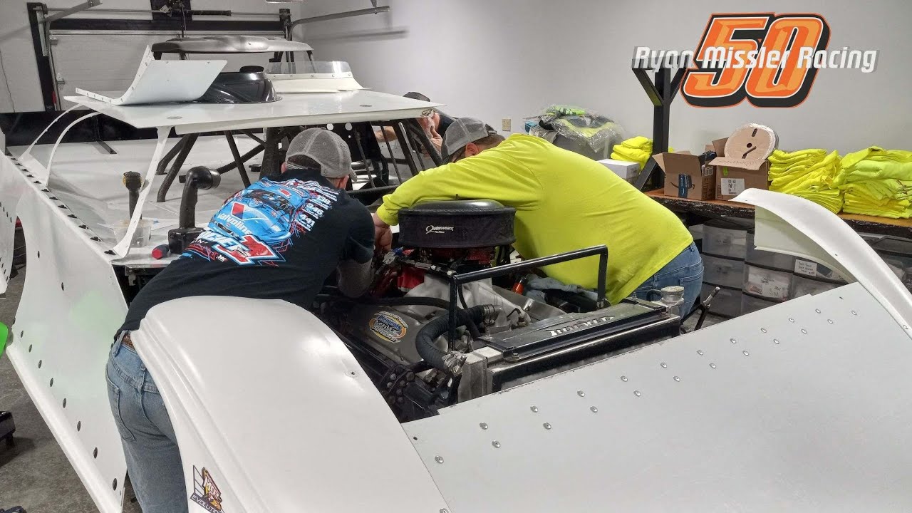 Super Late Model Engine! Fire it up! Daily Upload #24 - YouTube