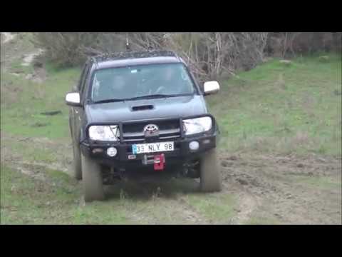 VW AMAROK vs TOYOTA HILUX    **OFFROAD**