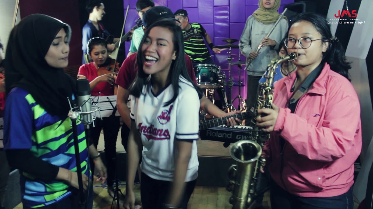 Meraih Bintang - Via Vallen - Official Theme Song Asian Games 2018 (JMS ...