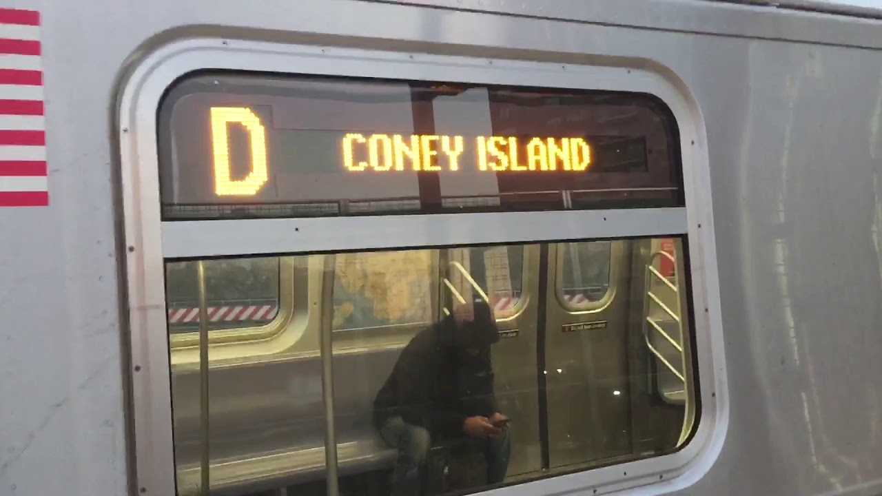 R160 (D) train departs Bay 50th Street - YouTube