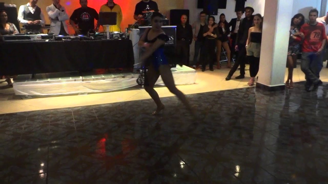 Itzel Guerrero Besitos de caramelo - YouTube