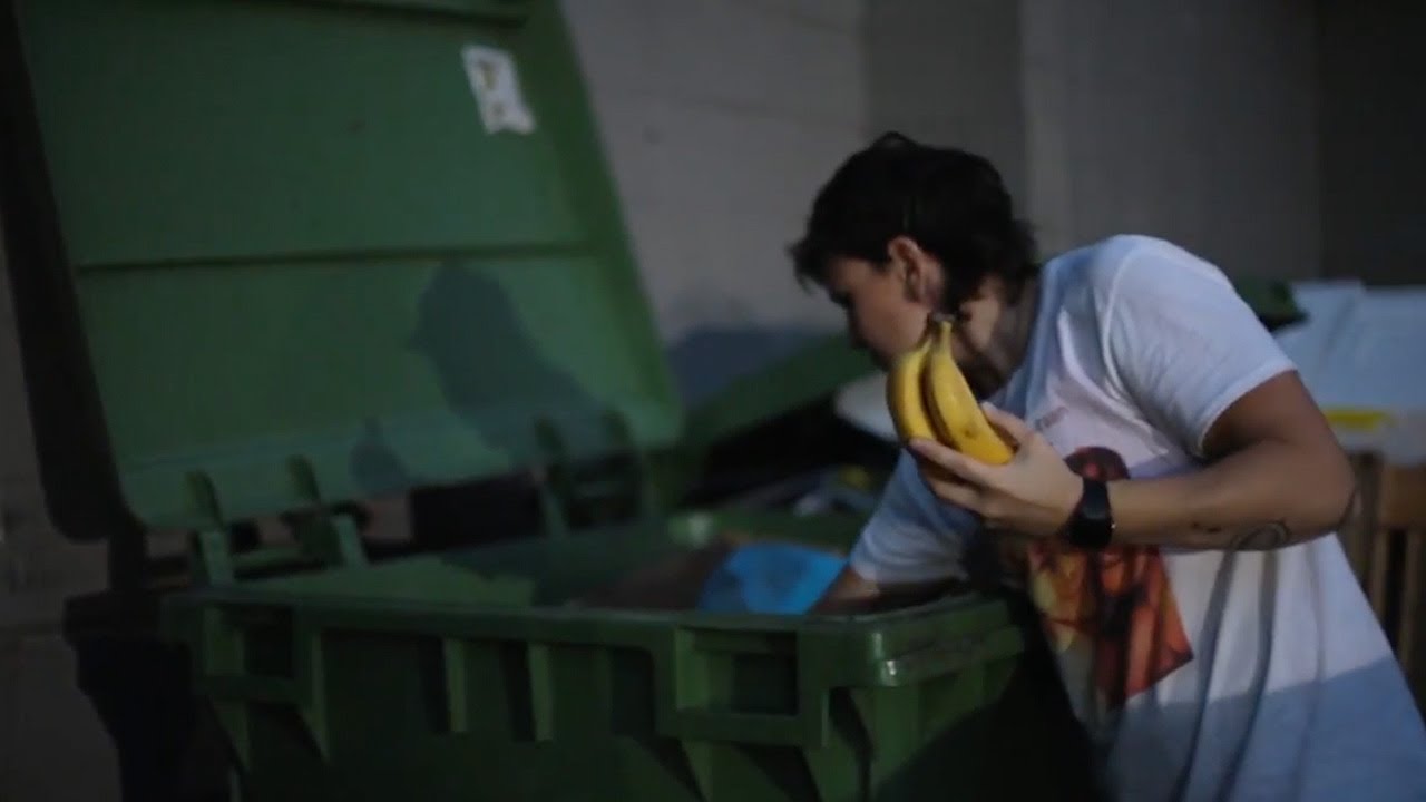 Nurse Buys House By Eating Out Of Rubbish Bins - YouTube
