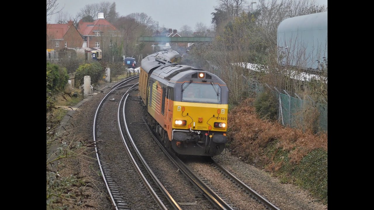 Skipping out of Totton Yard with the Test Train - 19/01/2021 - YouTube