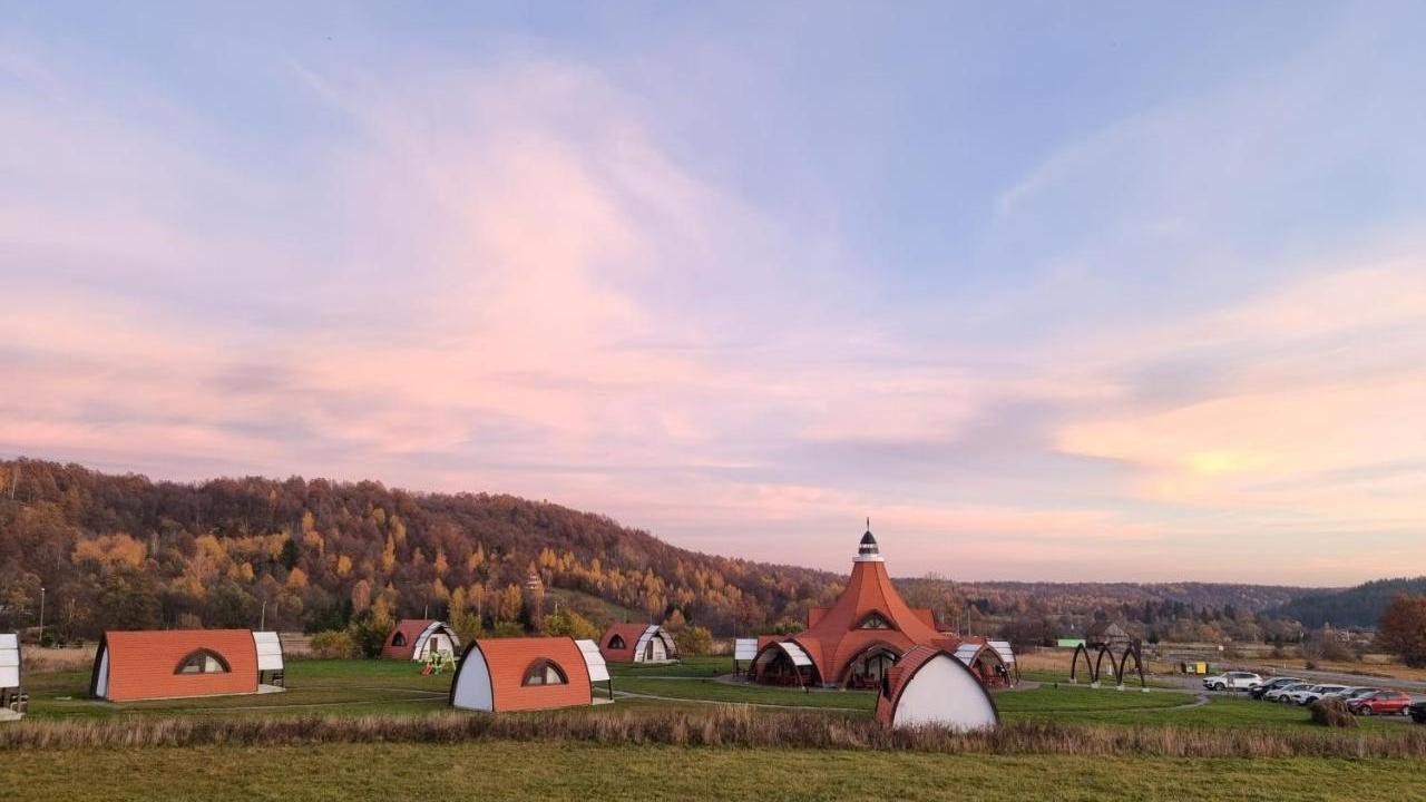 Hunnia Huntanya, Vlăhiţa, Romania - YouTube