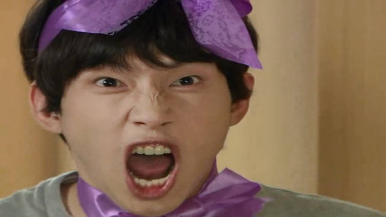 Actor gets caked - YouTube