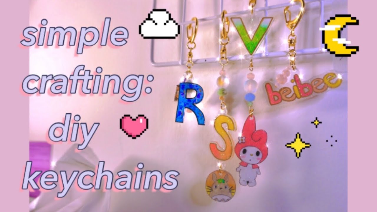 craft w me | DIY plastic keychains 🤩💞 | (using shrinking plastic sheets ...
