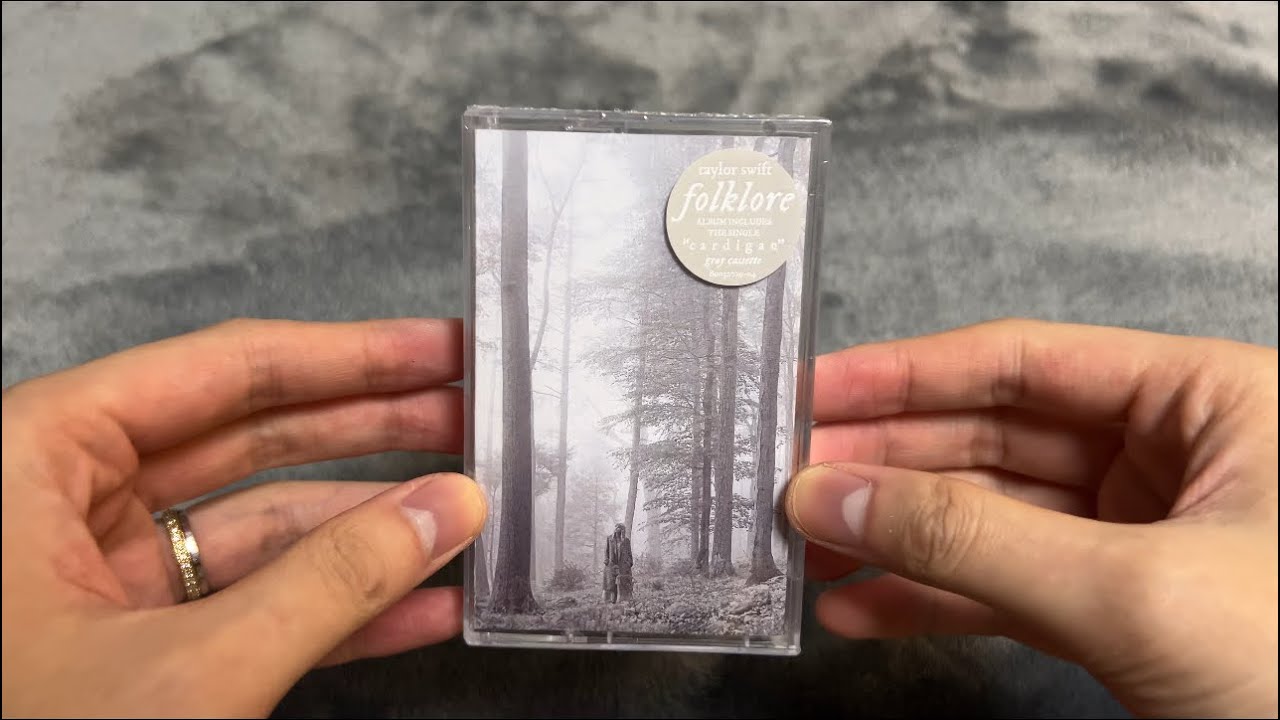 [Unboxing] Taylor Swift - Folklore (Gray Cassette) - YouTube