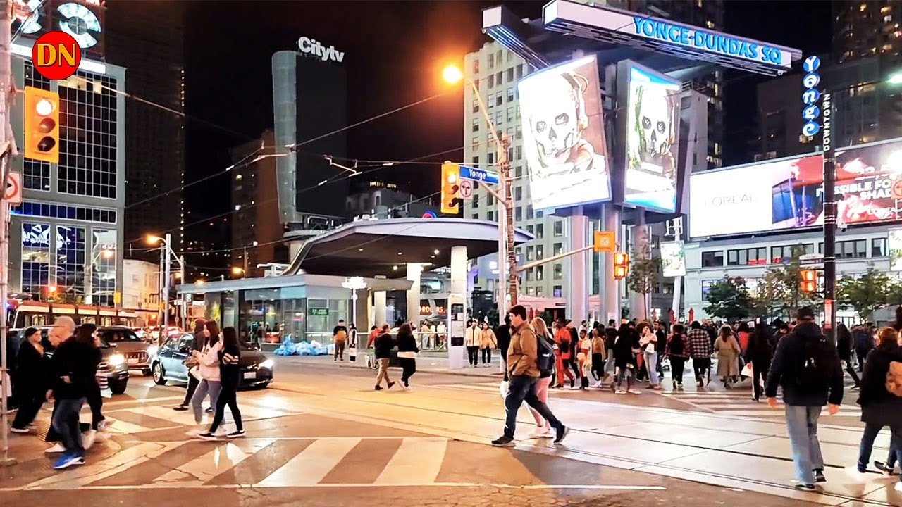 Toronto / Yonge Street Night - YouTube