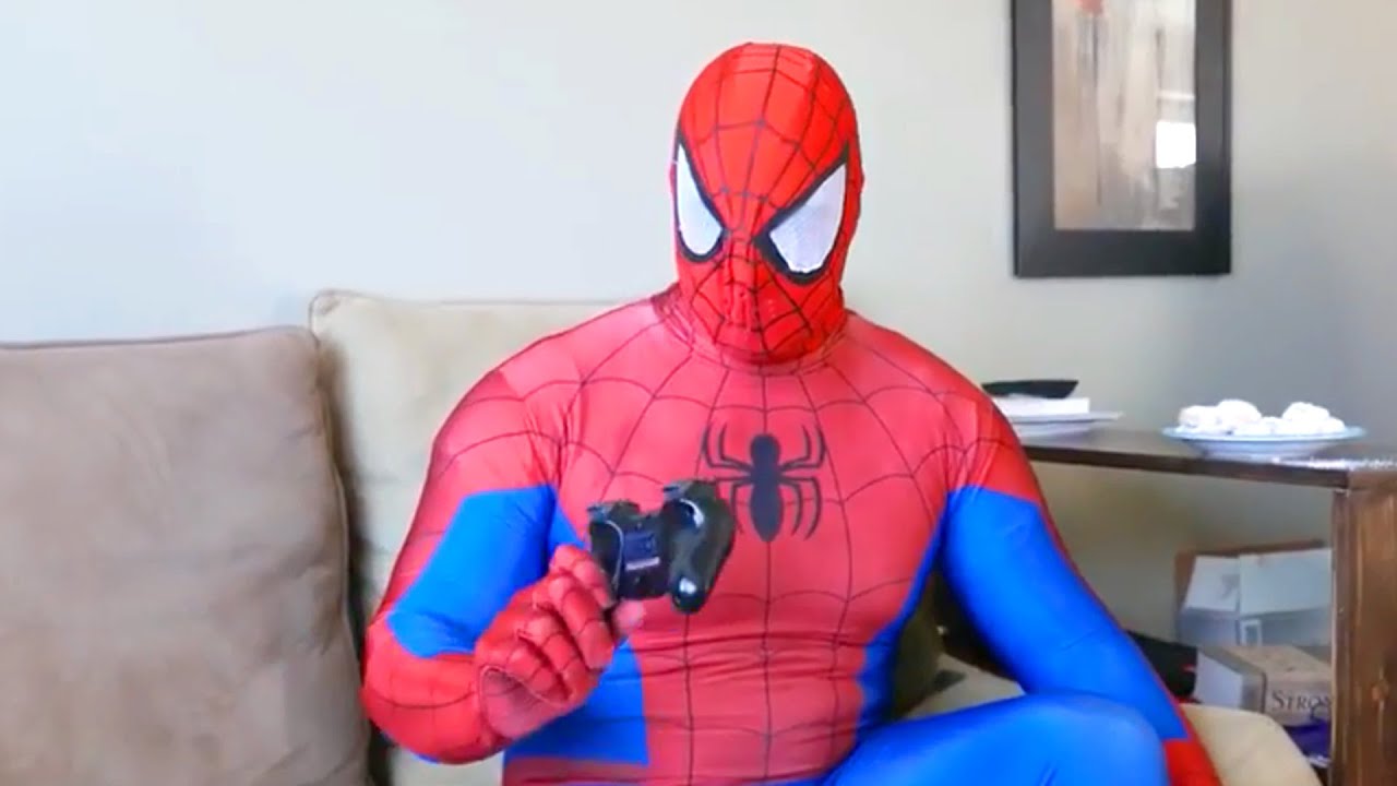 Halloween Costumes - Fat Spiderman and Skinny Spiderman Silly Work Out ...