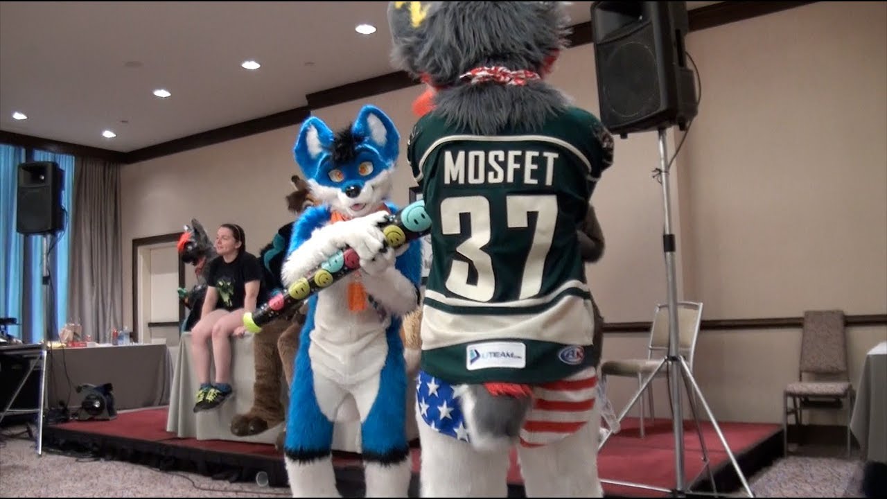 Anthrocon 2017 - Fursuiting 101 with Gale Frostbane - YouTube