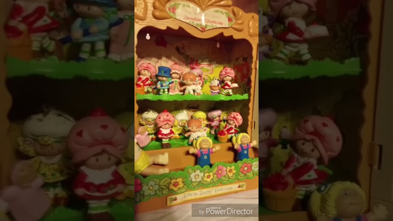 Strawberry Shortcake and Cabbage Patch Kids Toys - YouTube