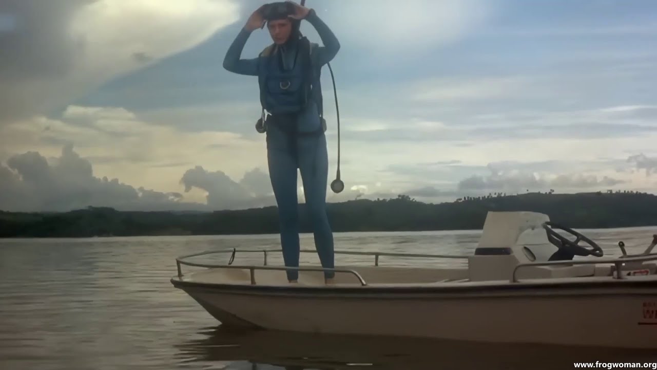 Female scuba diver finds some scary stuff in a lake - YouTube